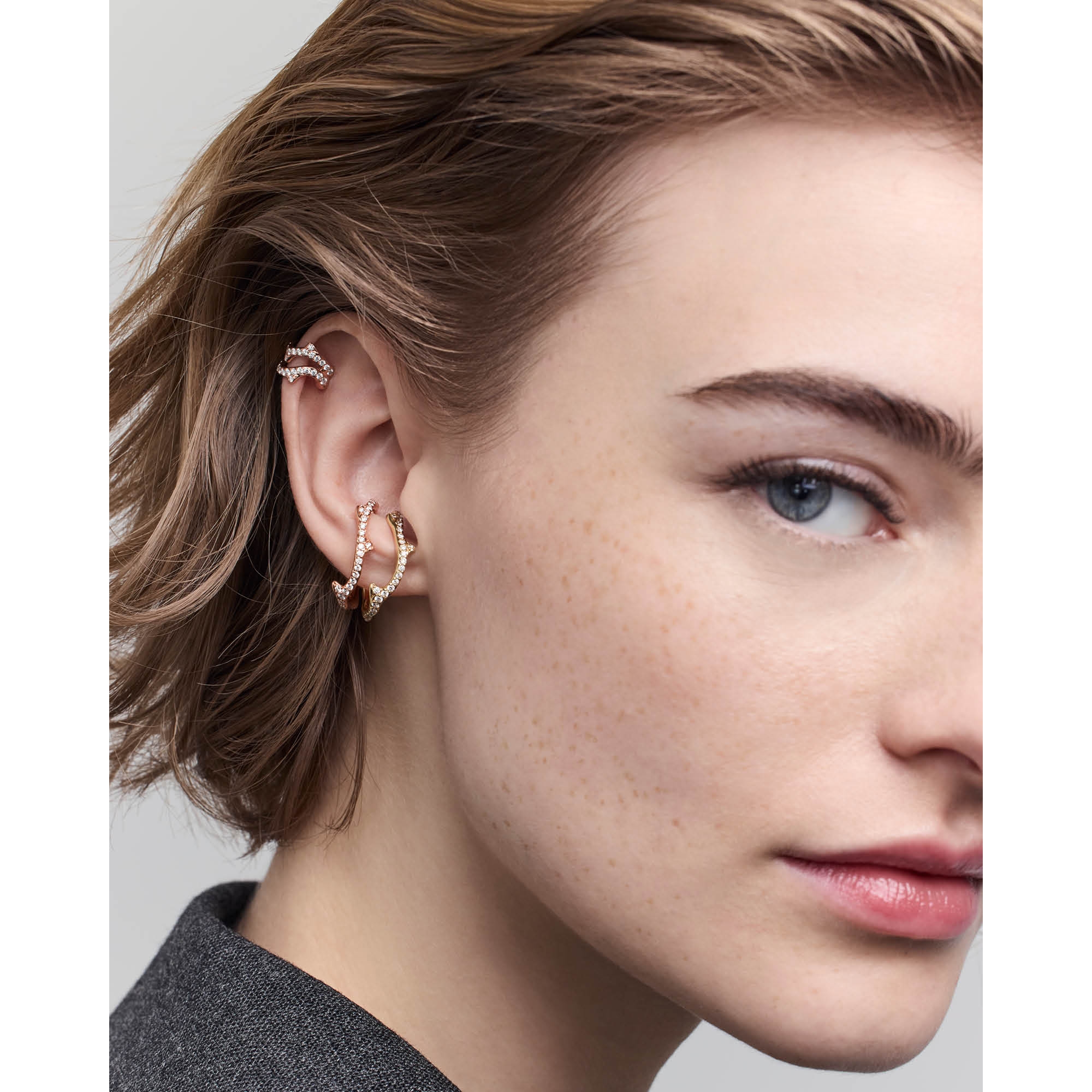 Bois de Rose Single Ear Cuff Yellow Gold and Diamonds | DIOR