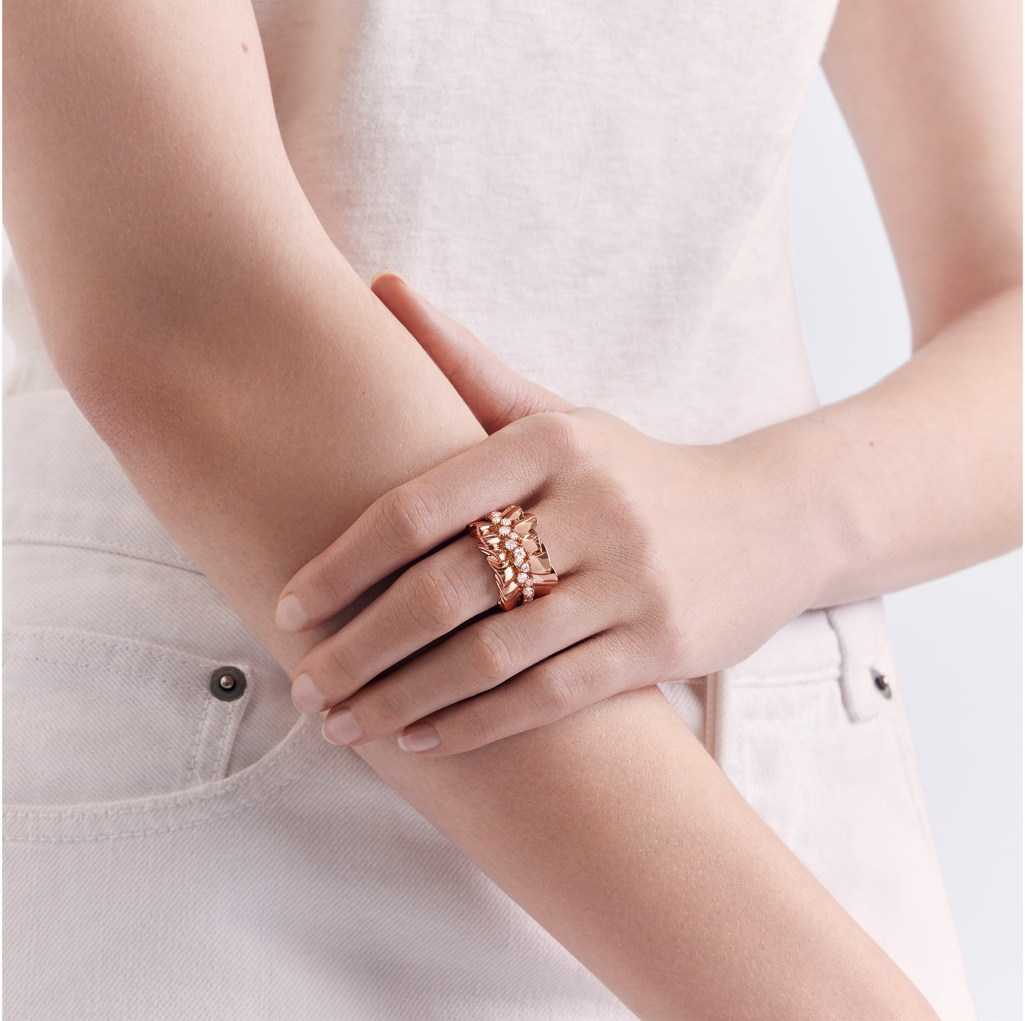 Couture Dior Ring Pink Gold and Diamonds | DIOR