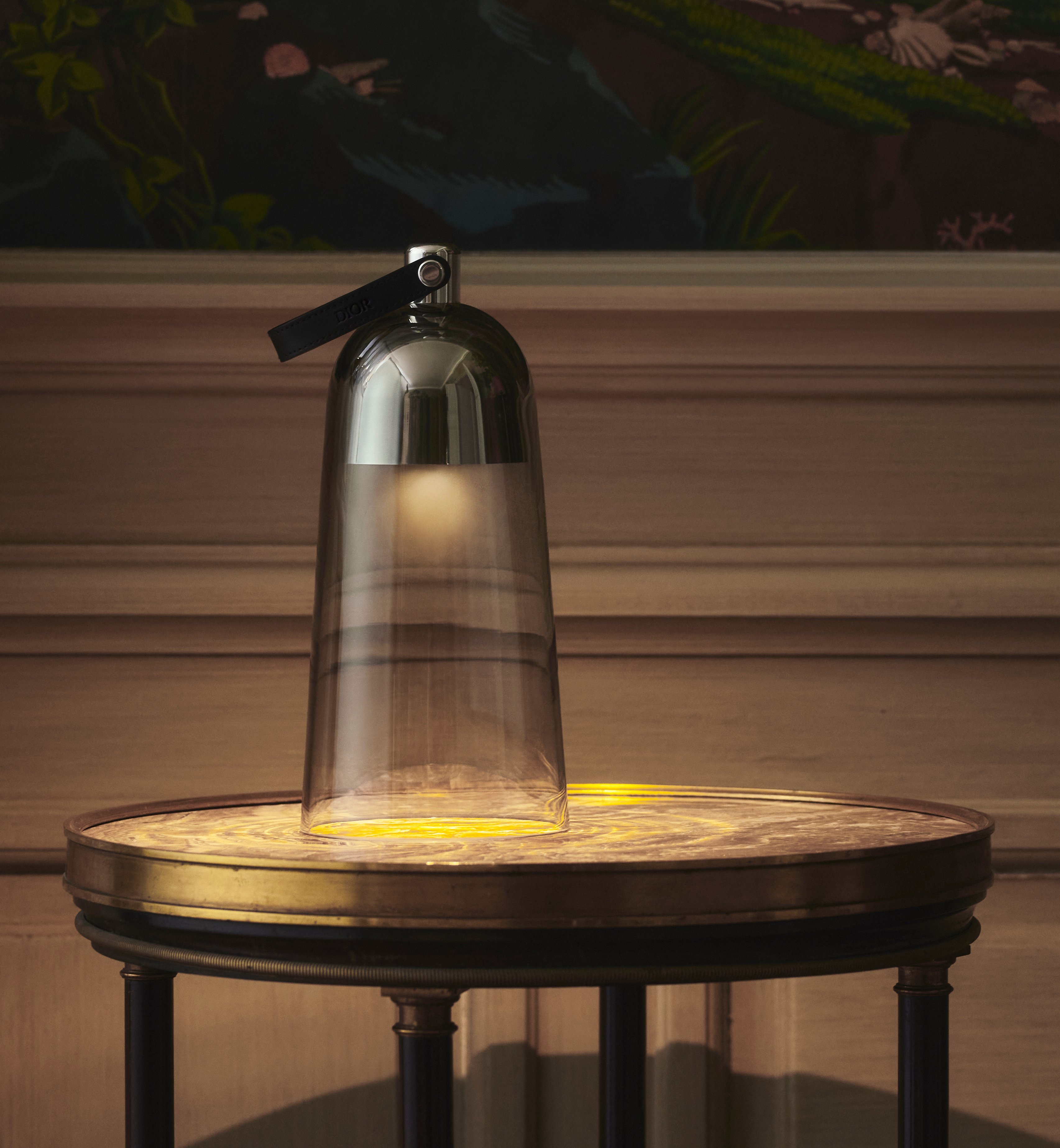 Lantaarn Grijze Corolla | DIOR