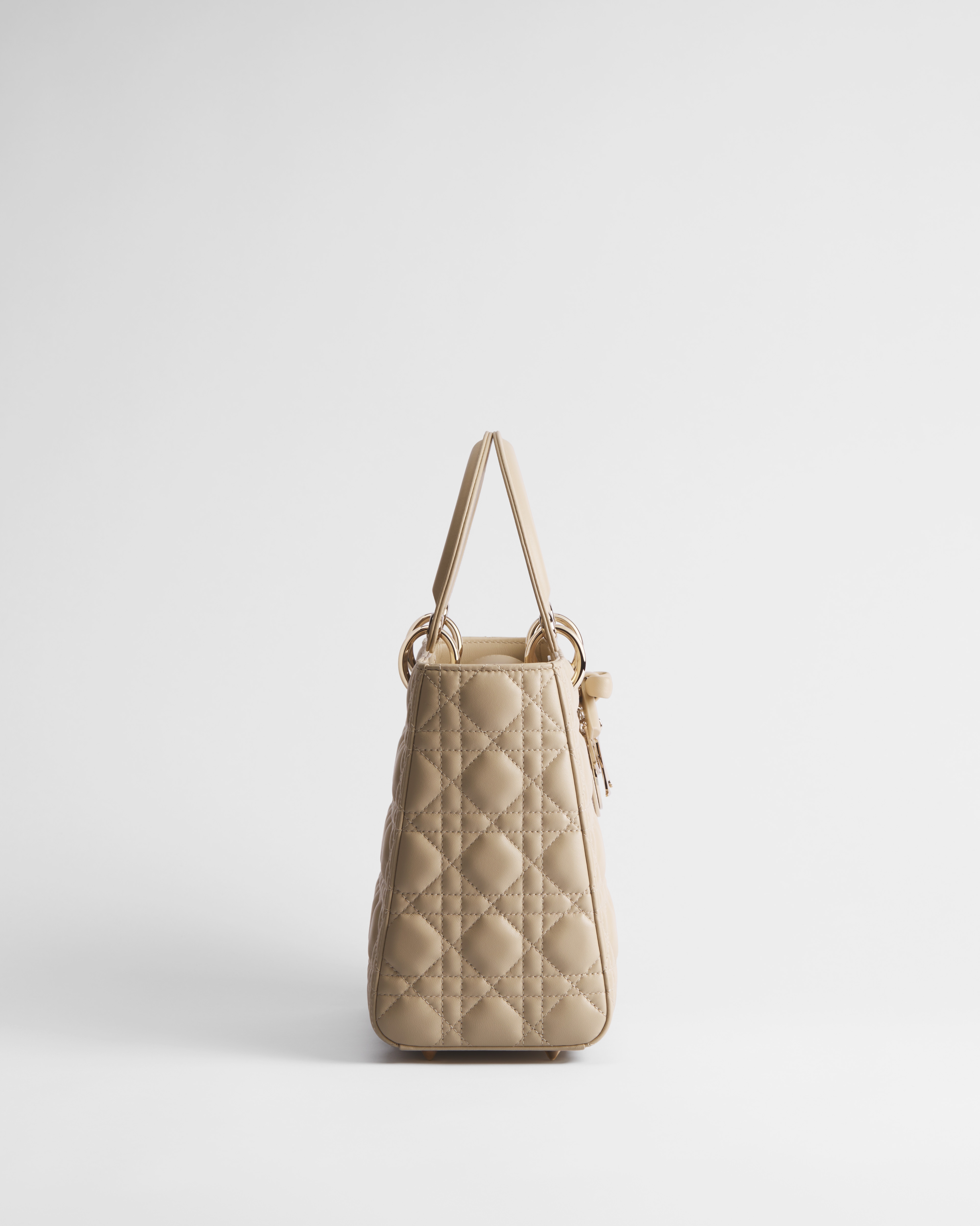 Mittelgroße Lady Dior Tasche Cannage Lammleder in Trench | DIOR