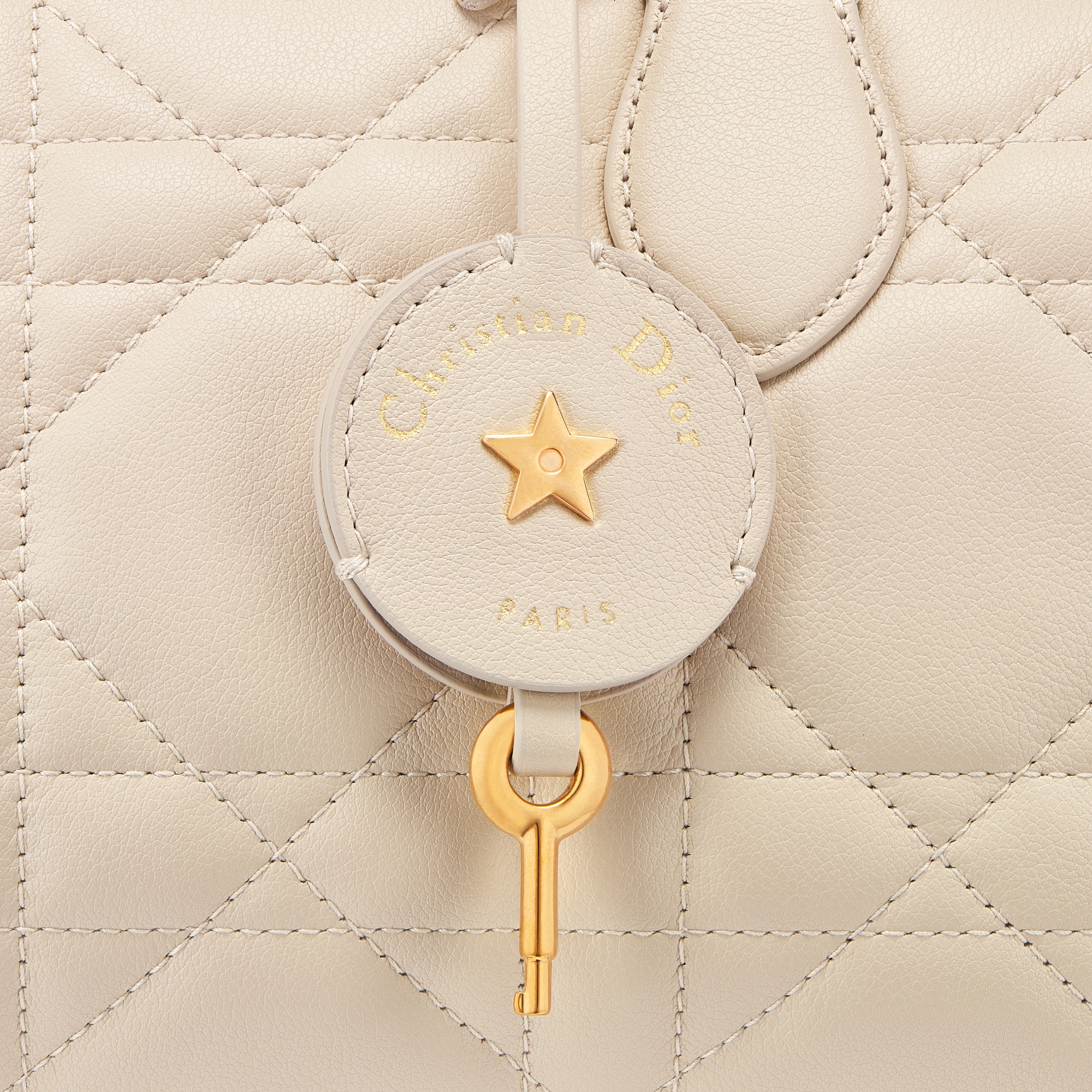 Dior Groove 20 Bag Dusty Ivory Macrocannage Calfskin | DIOR