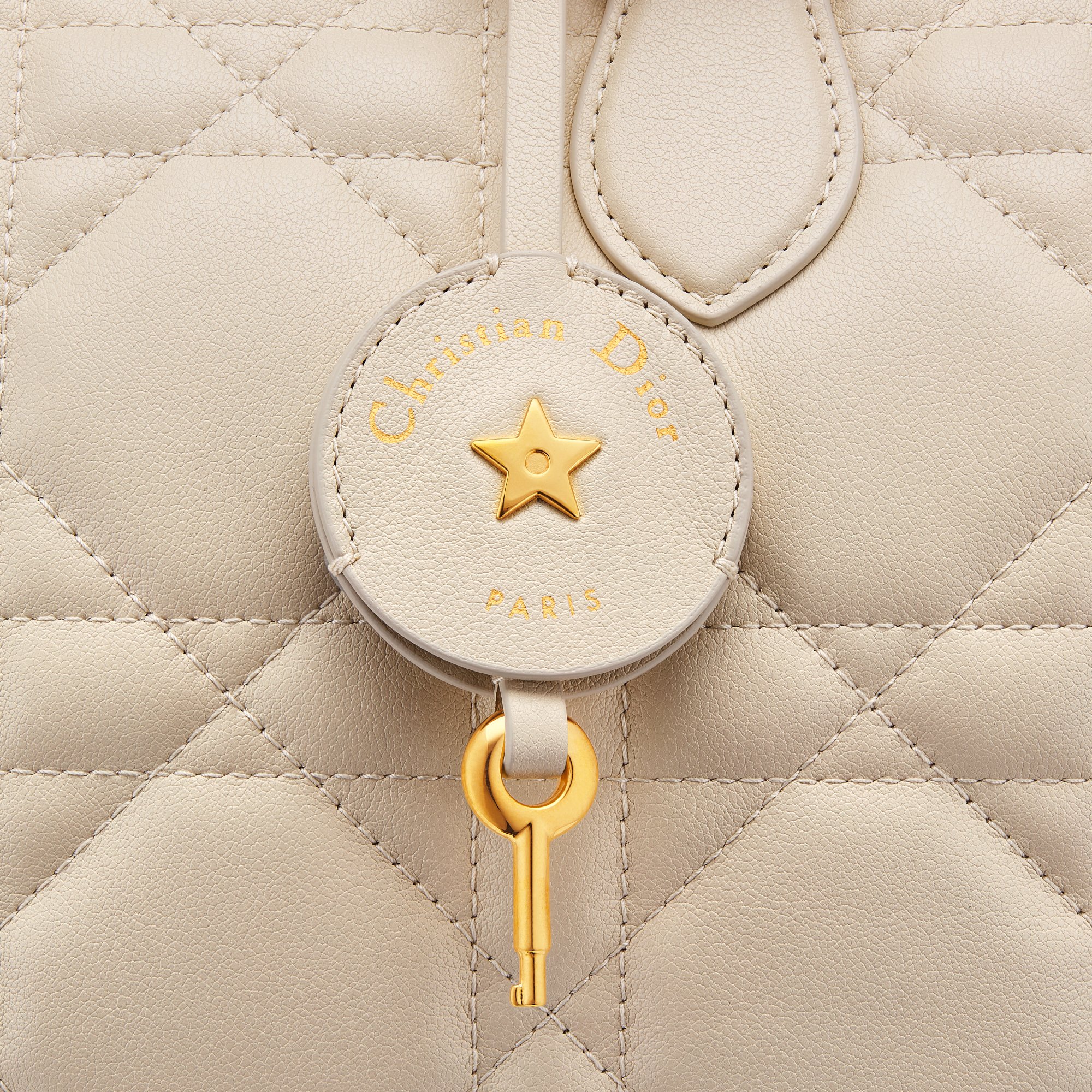 Dior Groove 25 Bag Dusty Ivory Macrocannage Calfskin | DIOR