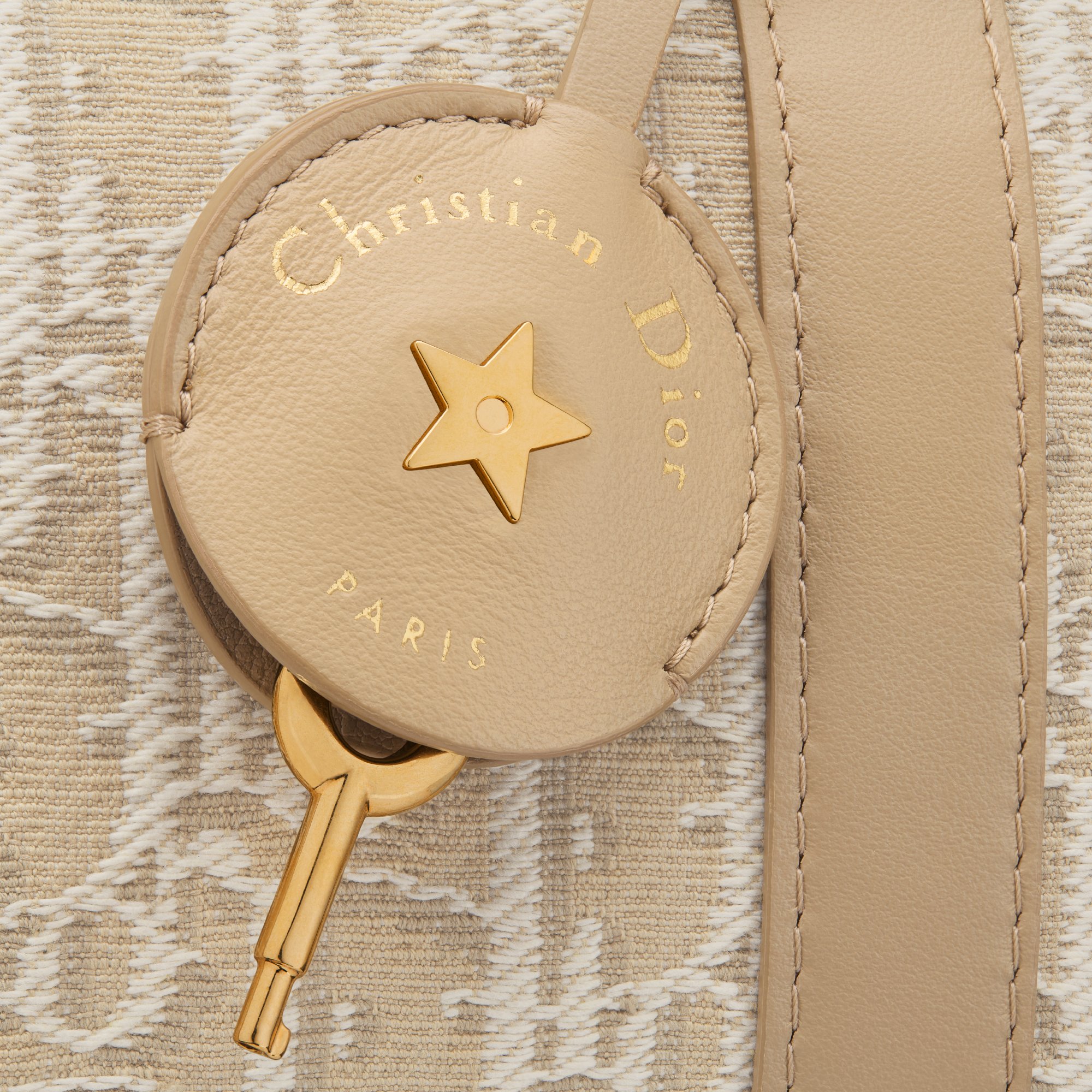 Dior Groove 25 Bag Natural Dior Oblique Jacquard | DIOR