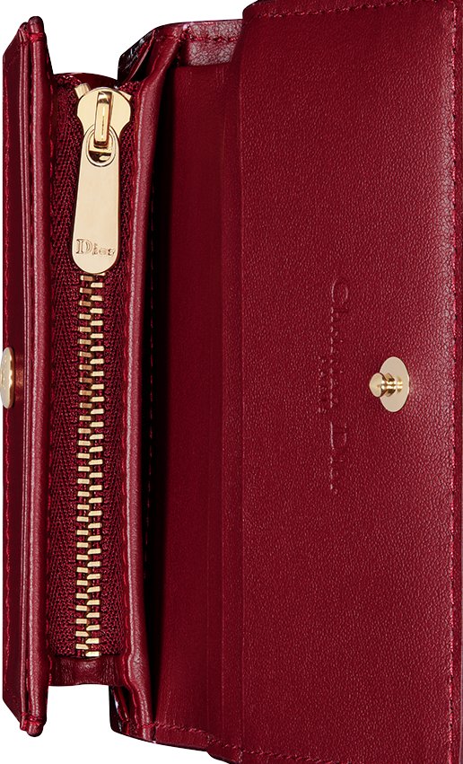 Cartera mini Lady Dior Gardenia Piel de becerro Cannage acharolada rojo ...