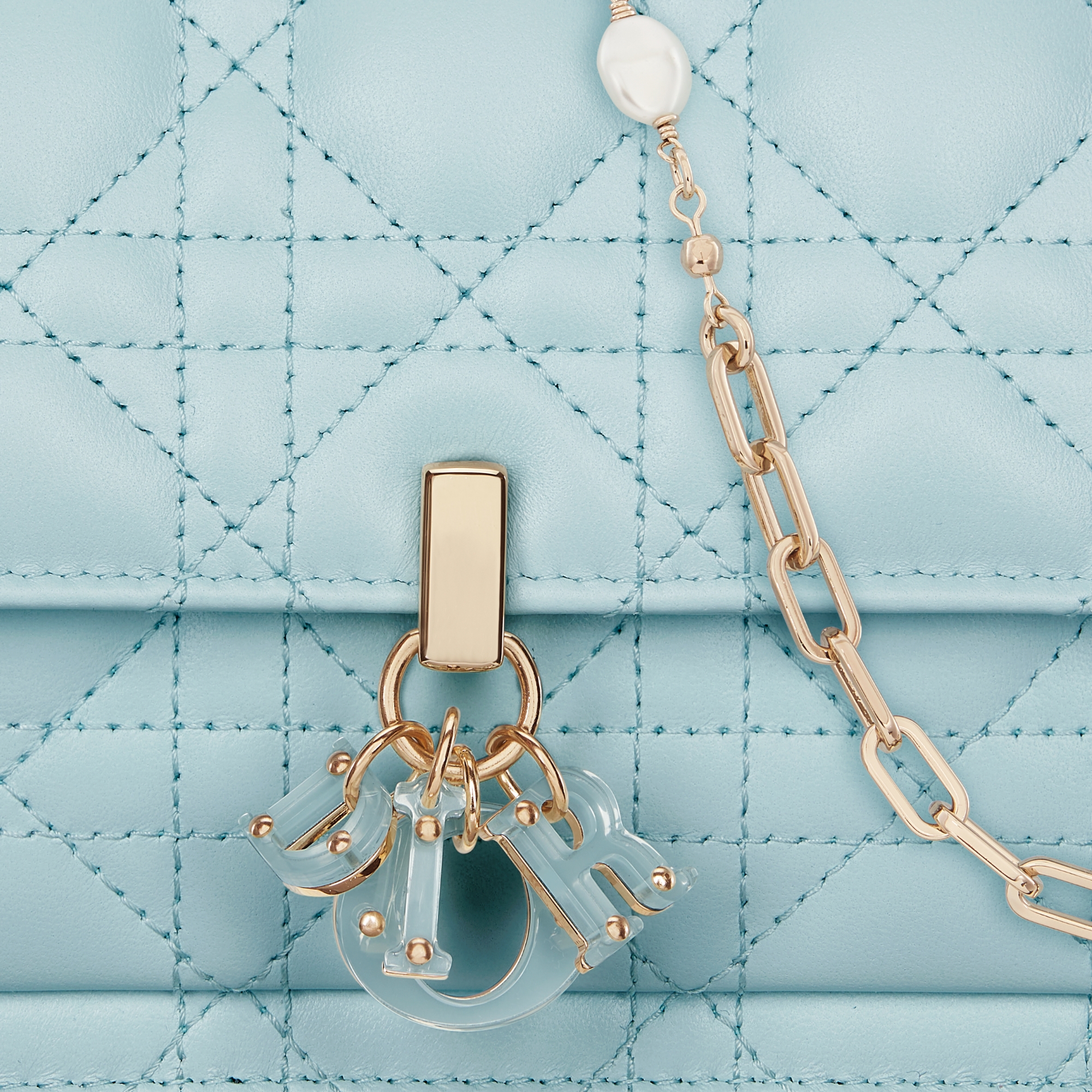 My Dior Daily Pouch with Chain Celestial Blue Cannage Lambskin | DIOR