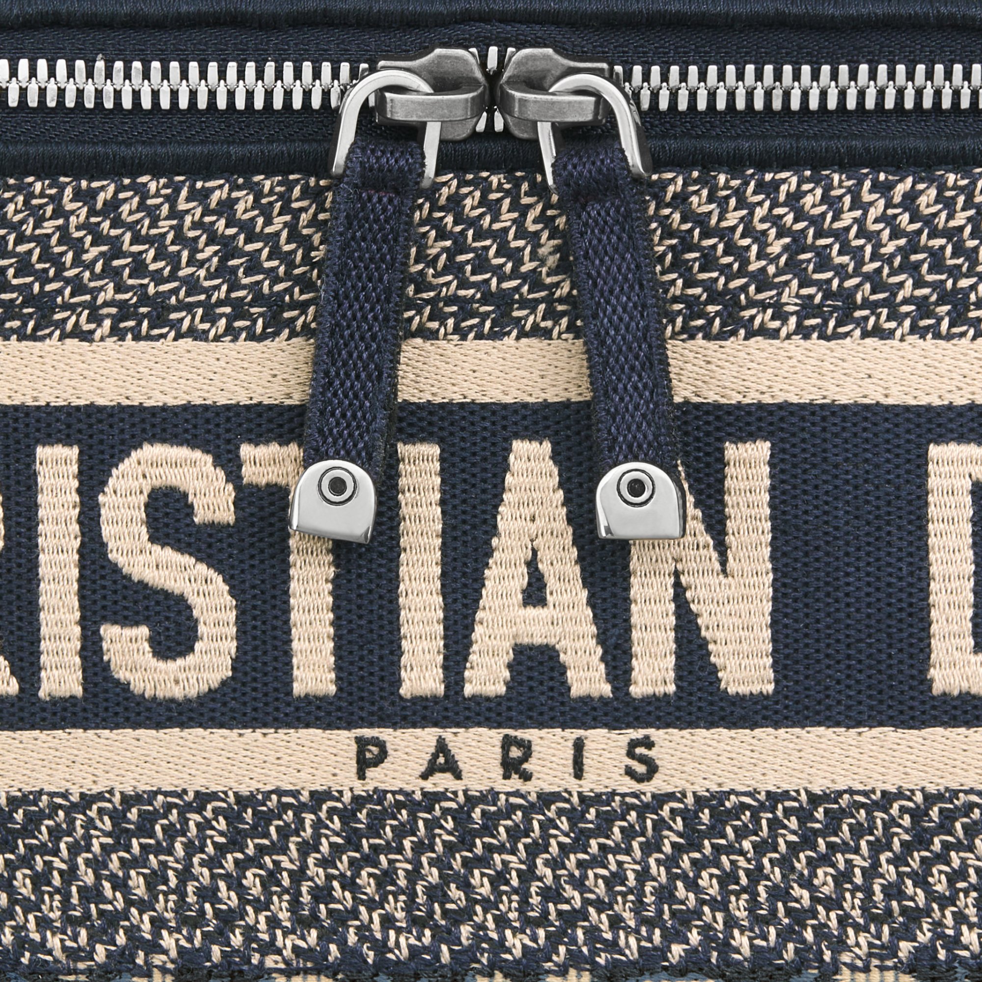 DiorTravel Vanity Case Blue Dior Oblique Embroidery | DIOR