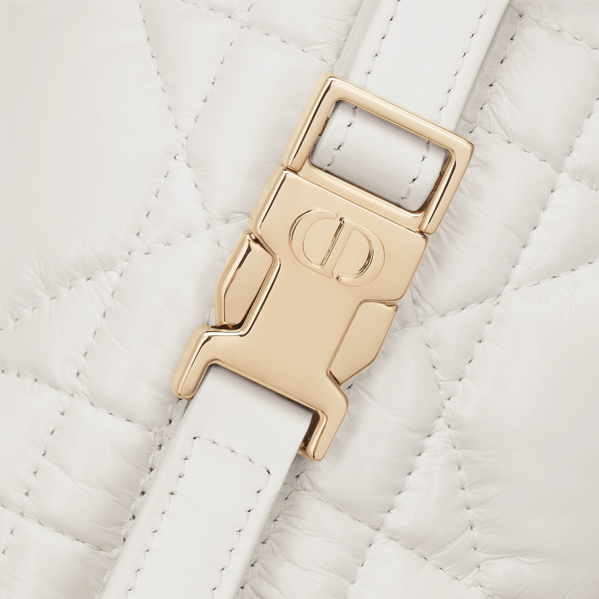 Medium DiorTravel Nomad Pouch Latte Macrocannage Calfskin | DIOR