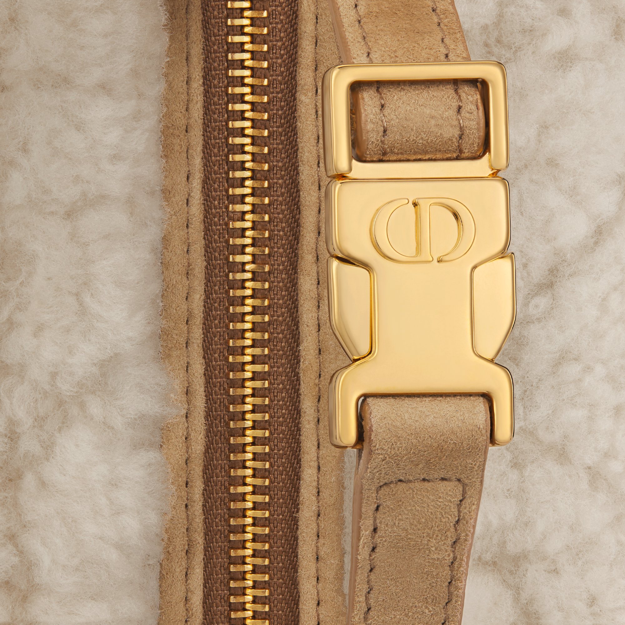 Pochette Nomad DiorTravel Medium Peau lainée d'agneau Cannage écrue | DIOR