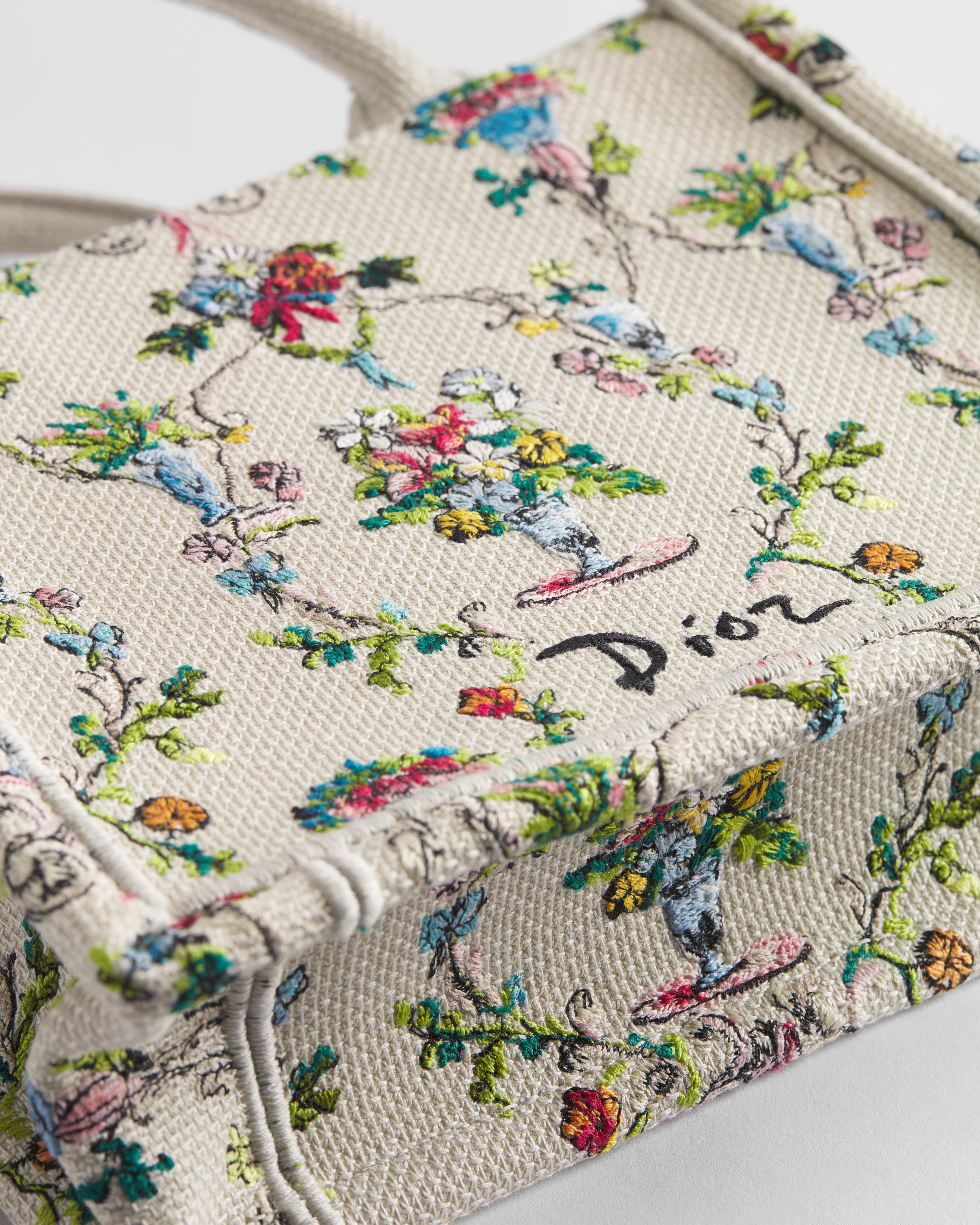 Bolsa Dior Book Tote Dioriviera míni com alça Bordado Dior Arabesque ...