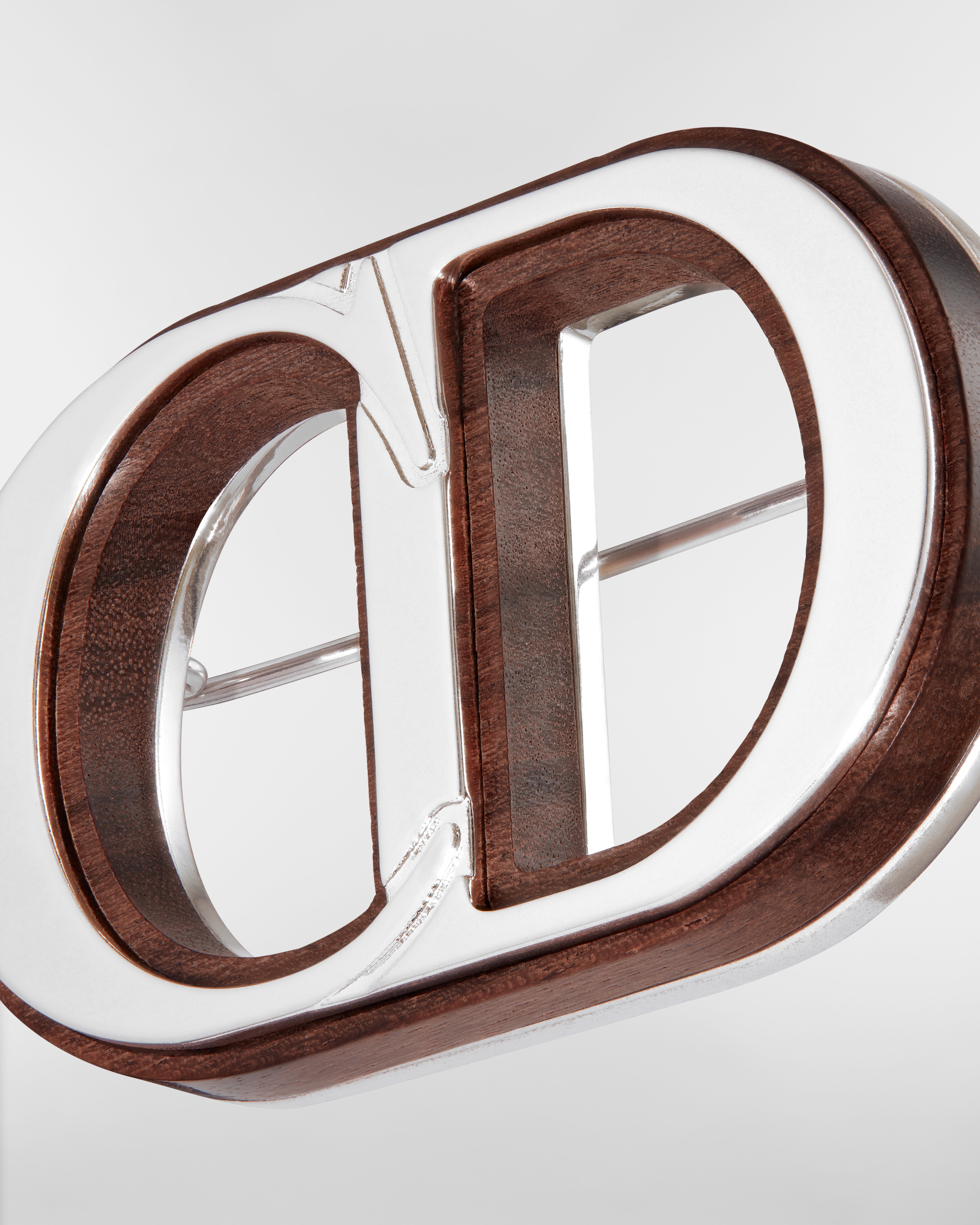 Broche Knock on Wood Laiton argenté et bois de Santos | DIOR